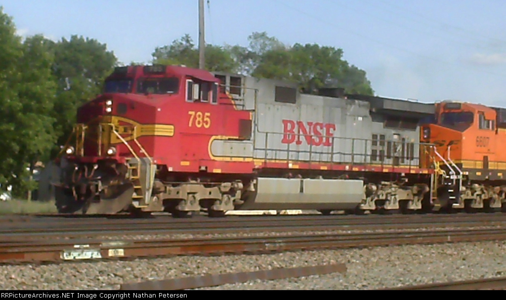 BNSF 785
